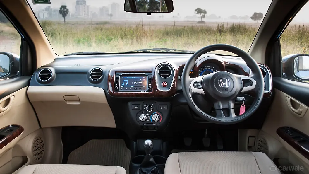 Mobilio Interior Image, Mobilio Photos in India - CarWale
