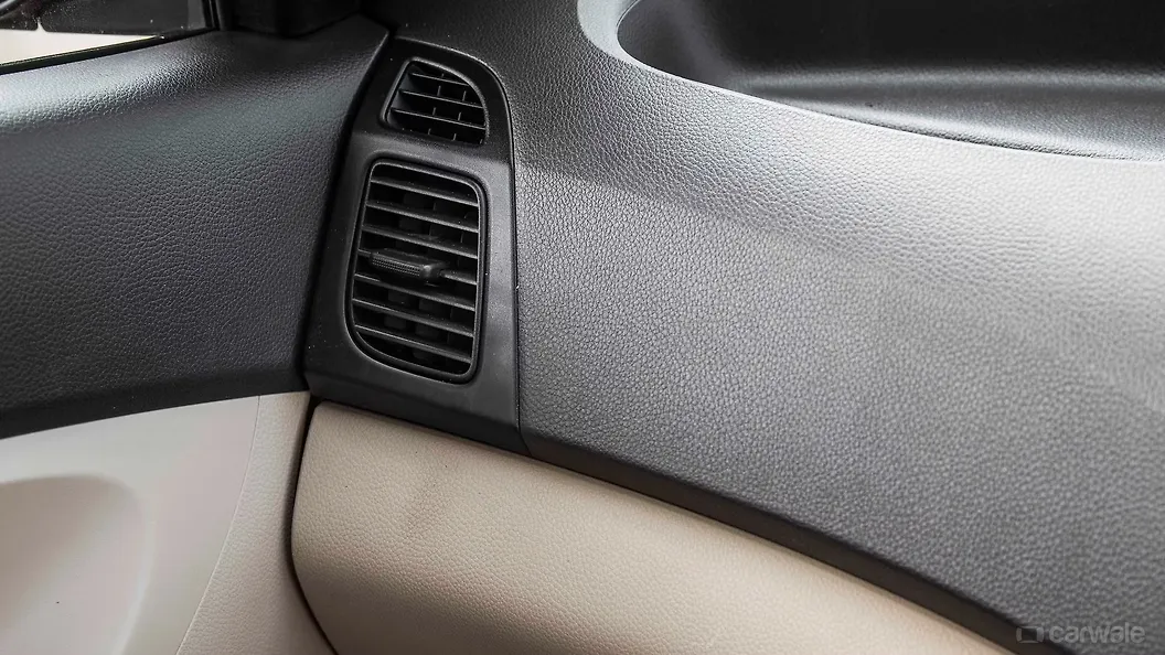 Eon Interior Image, Eon Photos in India - CarWale