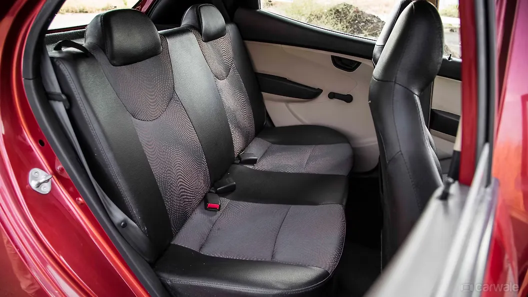 Eon Interior Image, Eon Photos in India - CarWale