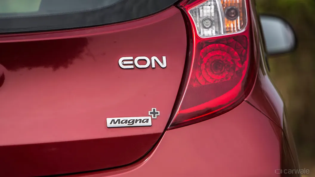 Eon Engine Bay Image, Eon Photos in India - CarWale