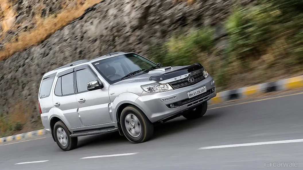 Tata Safari Storme 2019 Dashboard - CarWale