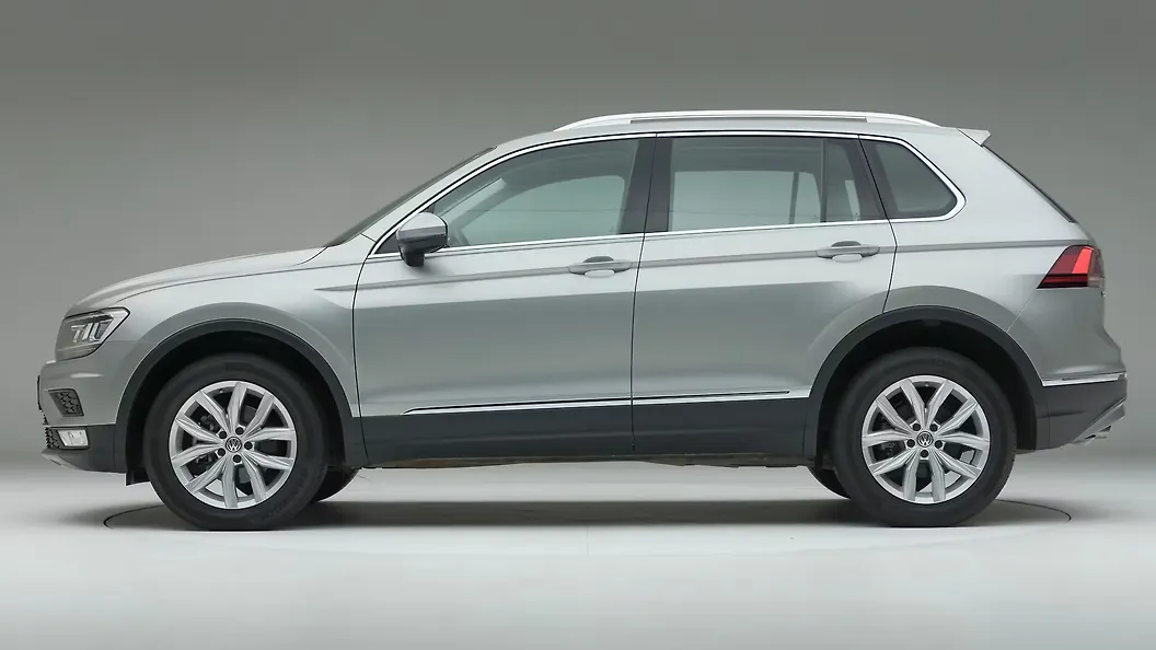 Volkswagen Tiguan Photo, Left Side View Image - CarWale