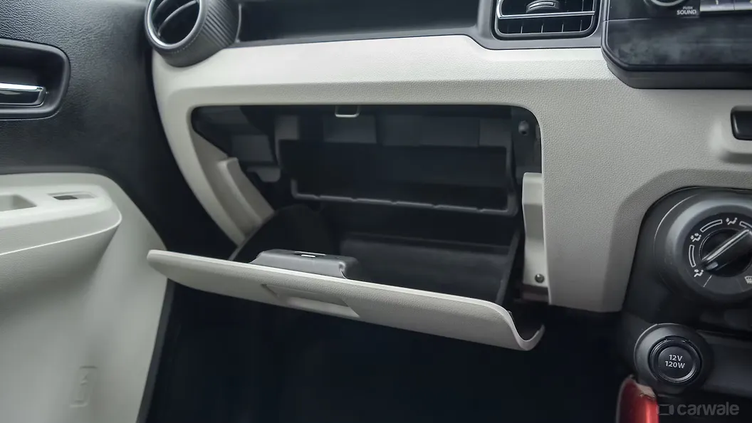 Ignis [2017-2019] Interior Image, Ignis [2017-2019] Photos in India ...