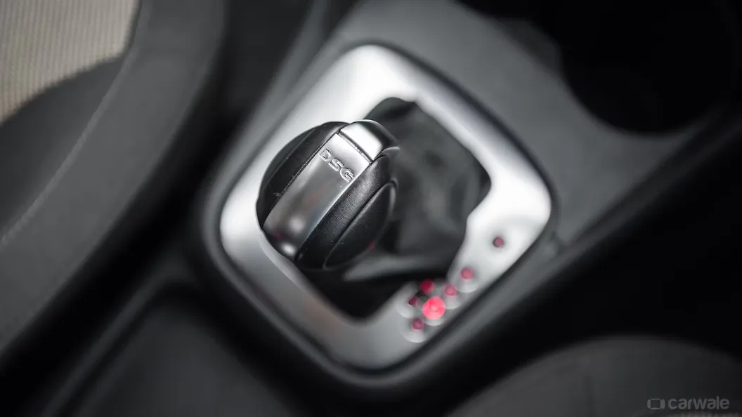 Polo [2016-2019] Interior Image, Polo [2016-2019] Photos in India - CarWale