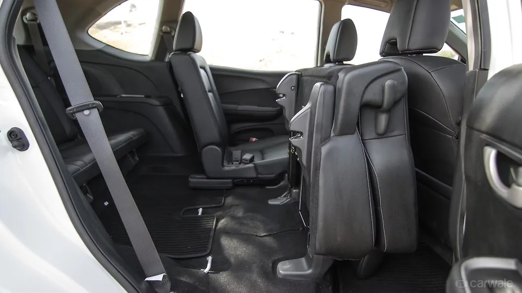 Honda BR-V Images, Interior & Exterior Photo Gallery - CarWale