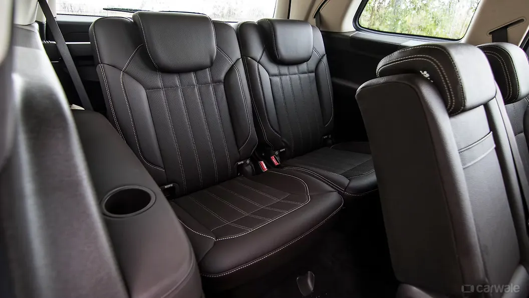GLS [2016-2020] Rear Seat Space Image, GLS [2016-2020] Photos in India ...