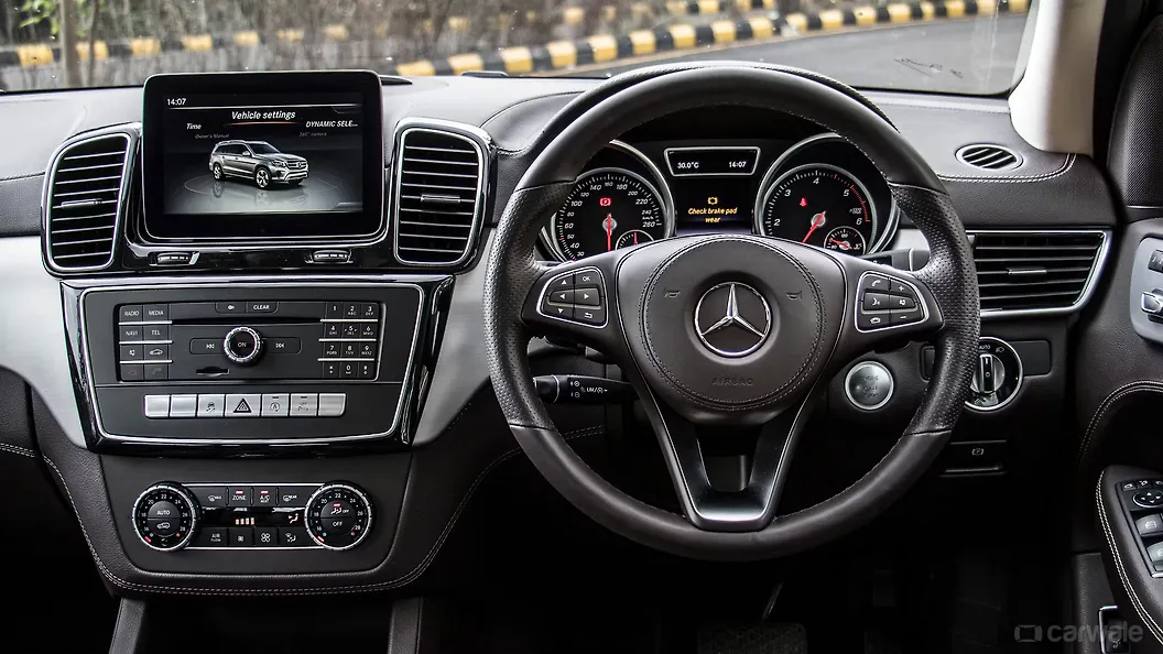 GLS [2016-2020] Steering Wheel Image, GLS [2016-2020] Photos in India ...