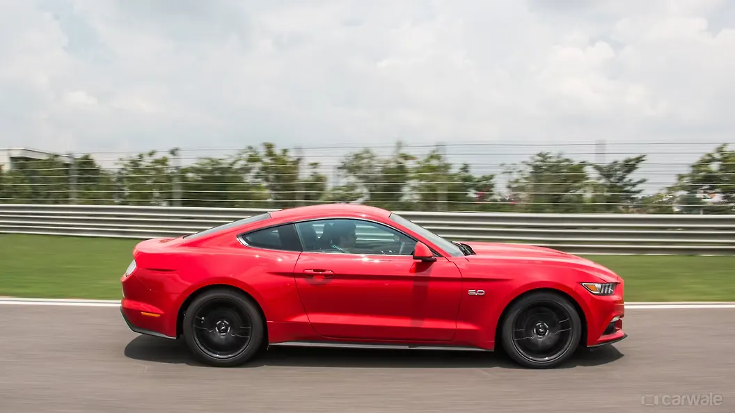 Mustang Driving Image, Mustang Photos in India - CarWale