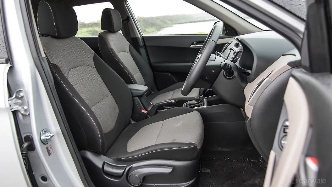 Creta [2015-2017] Rear Seat Space Image, Creta [2015-2017] Photos in ...