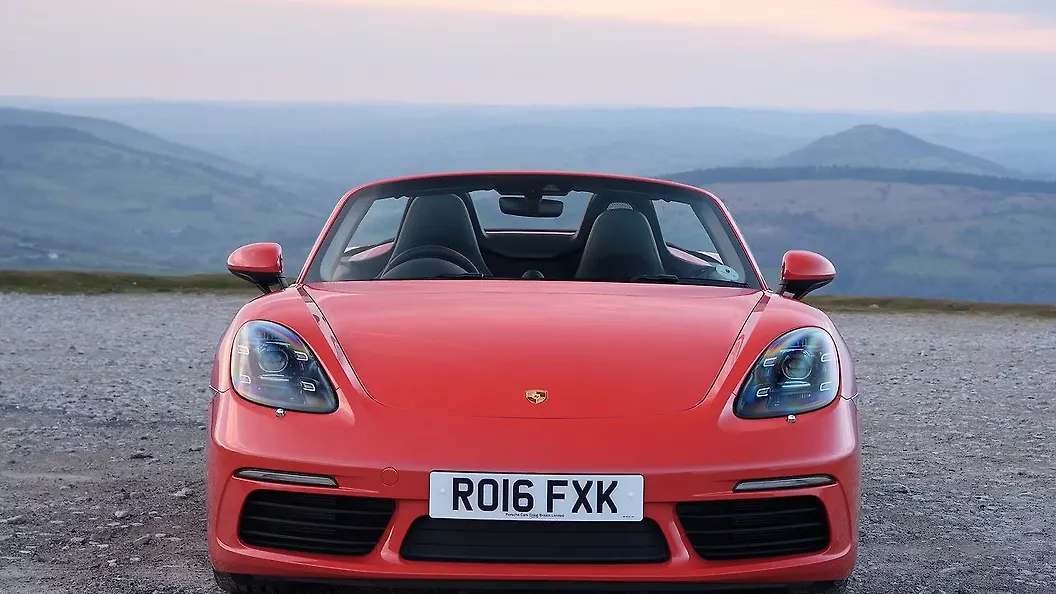 Porsche 718 Photo, Front view Image - CarWale