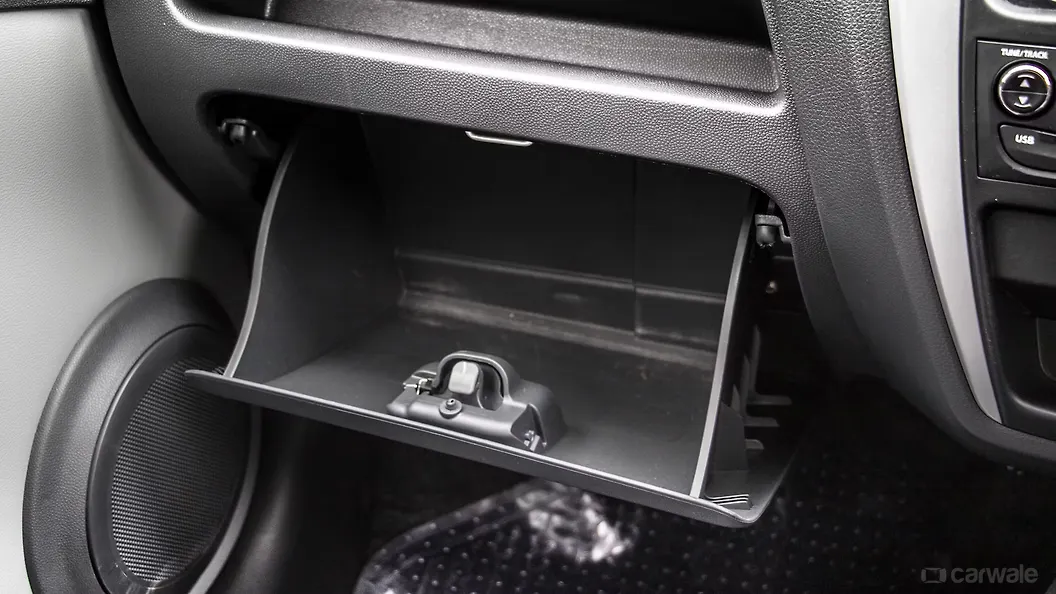 Alto 800 [2016-2019] Interior Image, Alto 800 [2016-2019] Photos in ...