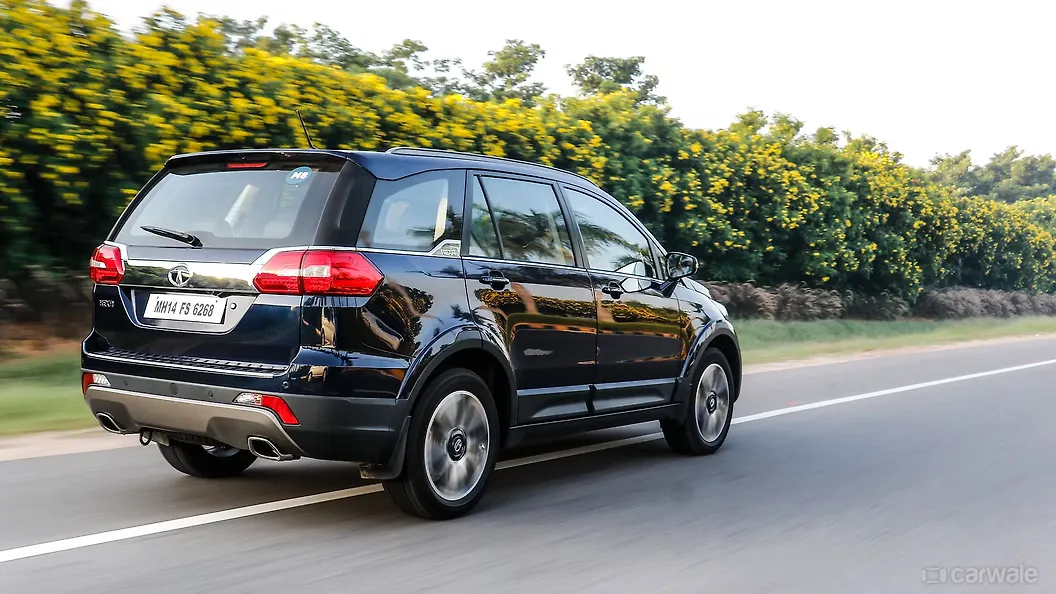 Hexa Driving Image, Hexa Photos in India - CarWale