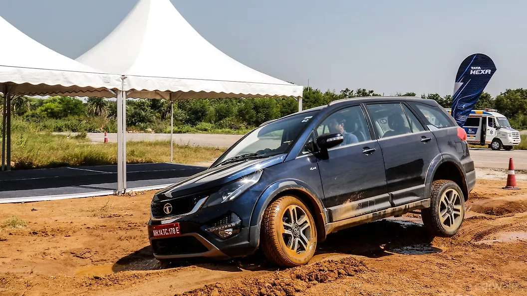 Hexa [2017-2019] Exterior Image, Hexa [2017-2019] Photos in India - CarWale