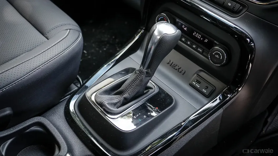 Hexa Gear-Lever Image, Hexa Photos in India - CarWale