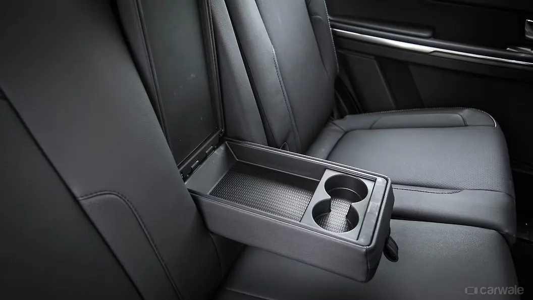 Hexa Interior Image, Hexa Photos in India - CarWale