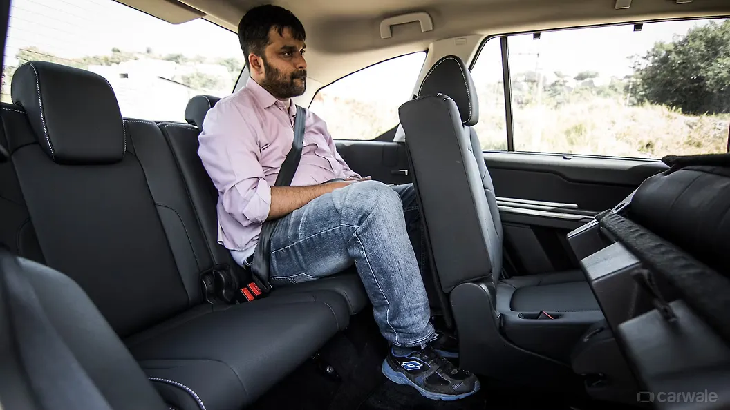 Hexa Interior Image, Hexa Photos in India - CarWale