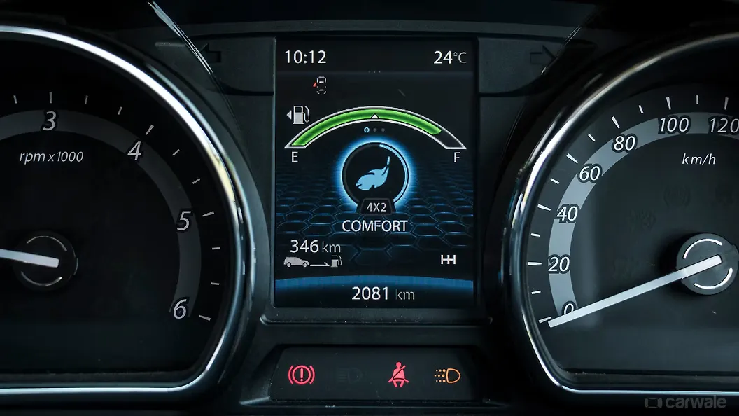 Hexa Interior Image, Hexa Photos in India - CarWale