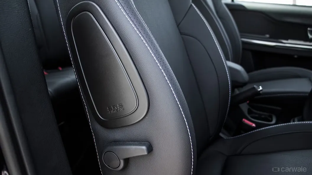 Hexa Interior Image, Hexa Photos in India - CarWale