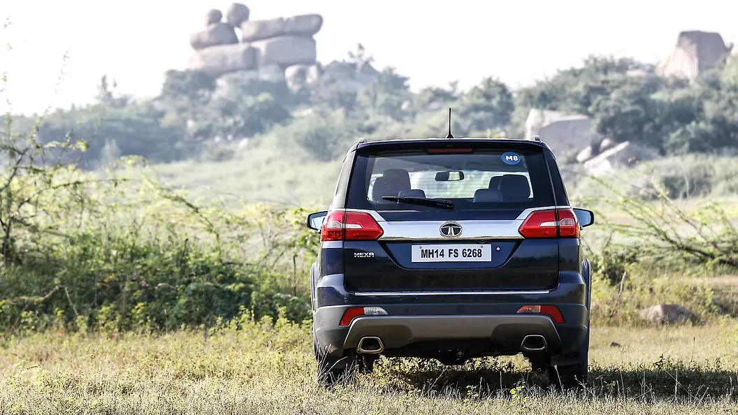 Hexa Left Side View Image, Hexa Photos in India - CarWale