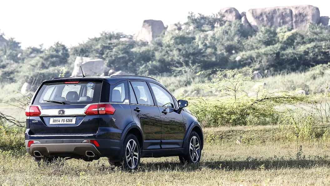 Hexa Left Side View Image, Hexa Photos in India - CarWale