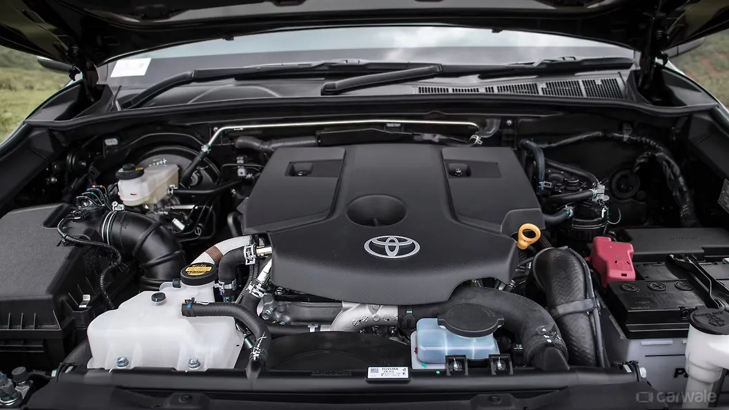Fortuner Engine Bay Image, Fortuner Photos in India - CarWale