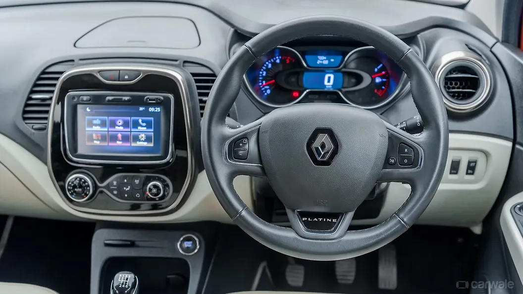 Captur Interior Image, Captur Photos in India - CarWale