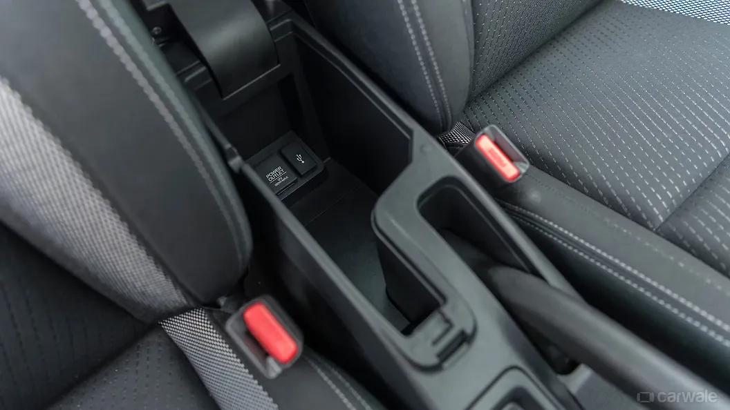 WR-V [2017-2020] Interior Image, WR-V [2017-2020] Photos in India - CarWale