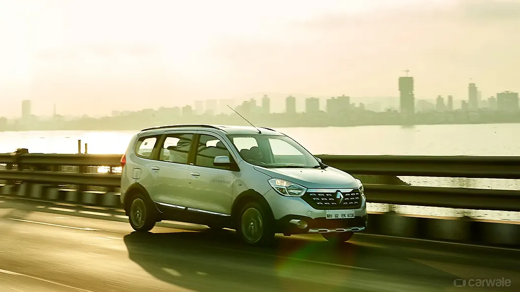 Lodgy Exterior Image, Lodgy Photos in India - CarWale
