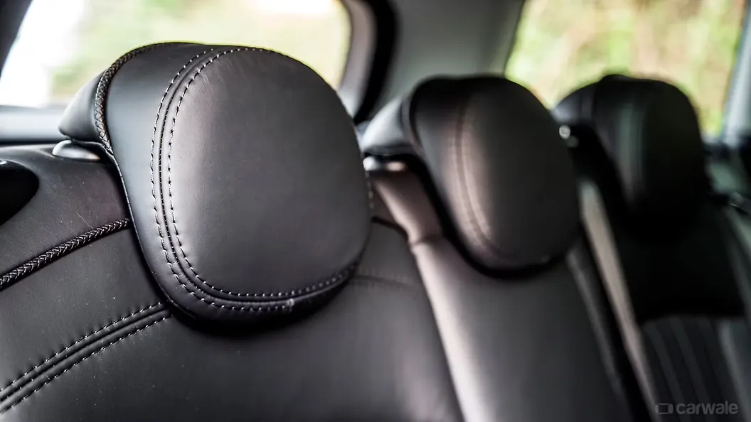 Clubman Rear Seat Space Image, Clubman Photos in India - CarWale