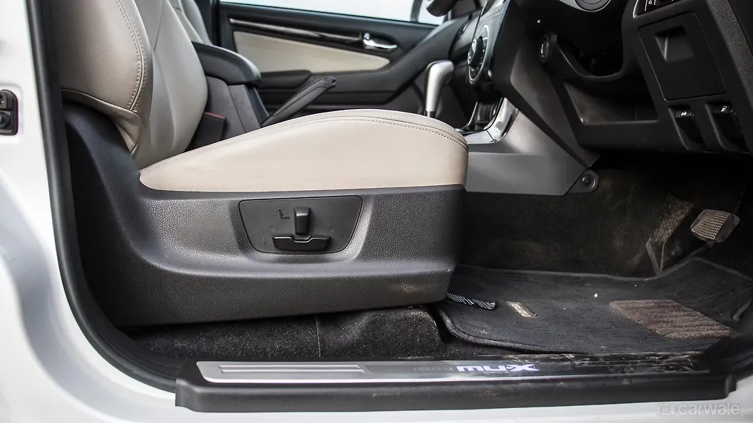 Discontinued Isuzu MU-X [2017-2018] Images - CarWale