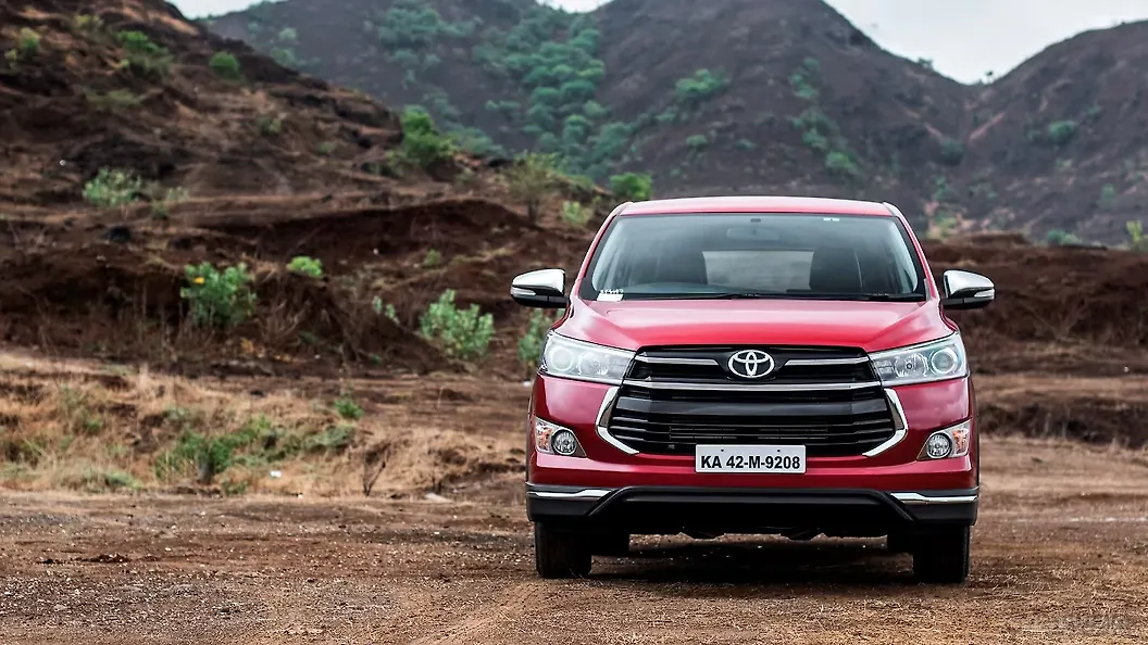 Innova Crysta [2016-2020] Front View Image, Innova Crysta [2016-2020 ...