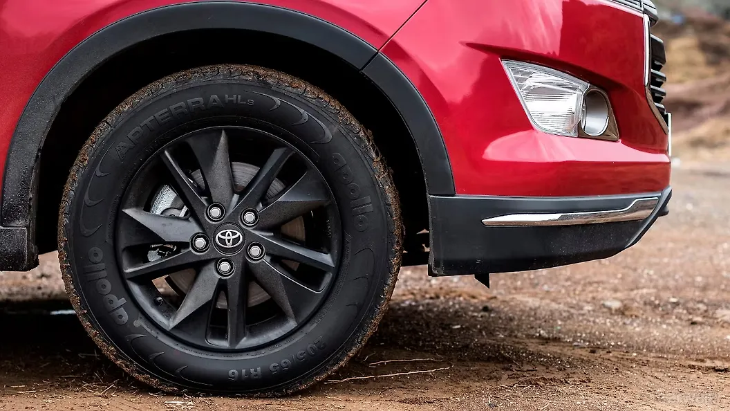 Innova Crysta [2016-2020] Wheels-Tyres Image, Innova Crysta [2016-2020 ...