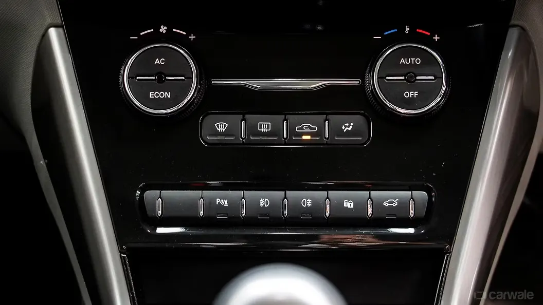 Nexon [2017-2020] AC Console Image, Nexon [2017-2020] Photos in India ...