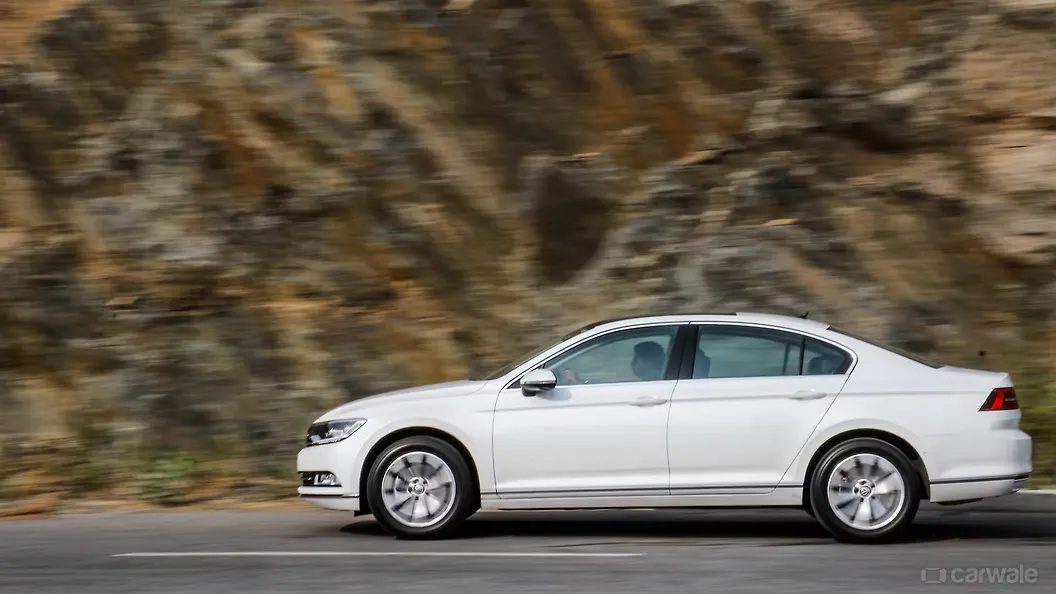 Passat Exterior Image, Passat Photos in India - CarWale