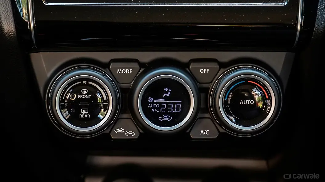 Swift AC Console Image, Swift Photos in India - CarWale