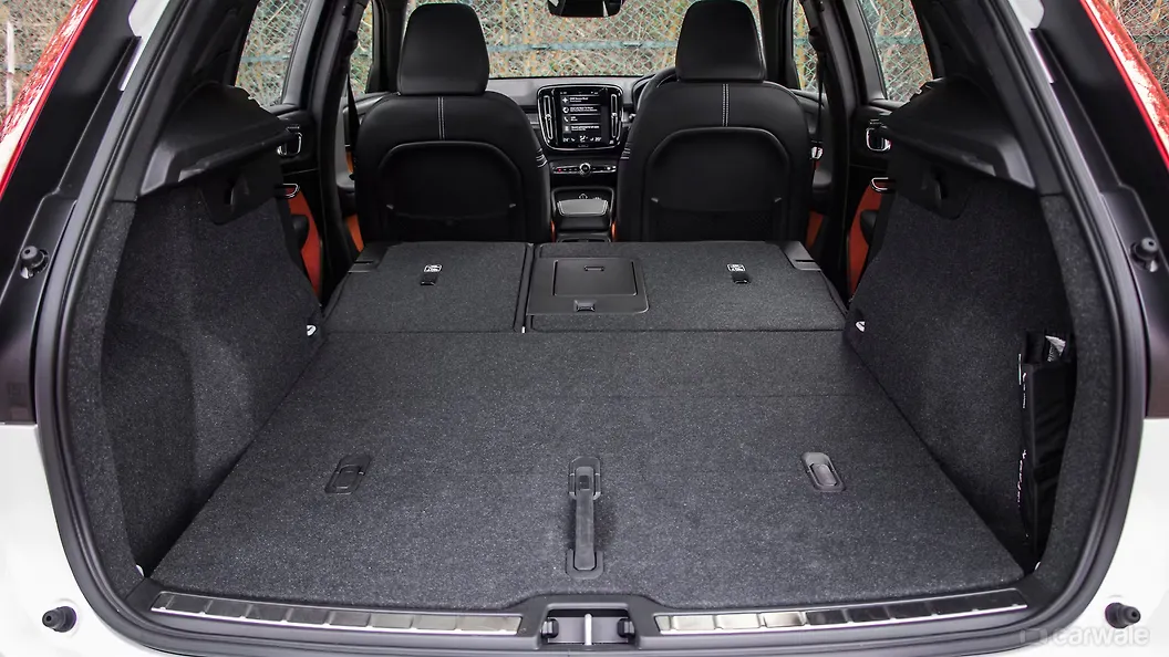 Volvo XC40 Images, Interior & Exterior Photo Gallery - CarWale