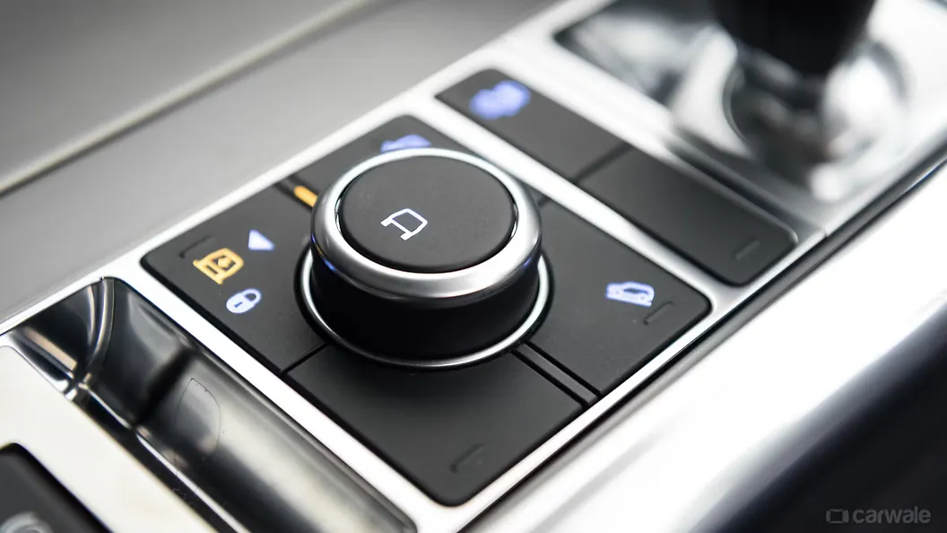 Range Rover Sport Gear-Lever Image, Range Rover Sport Photos in India ...