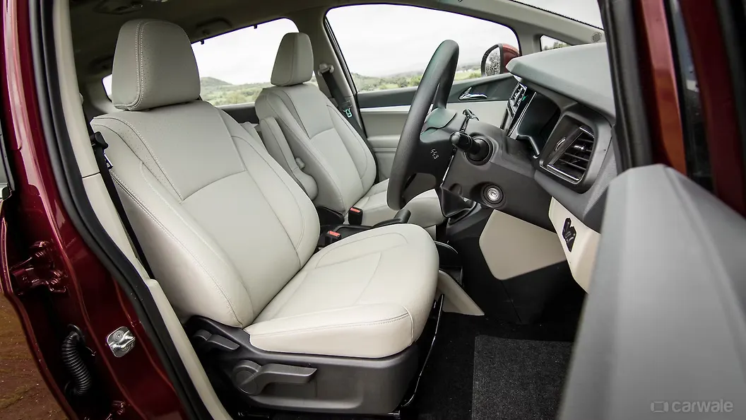 Marazzo Interior Image, Marazzo Photos in India - CarWale