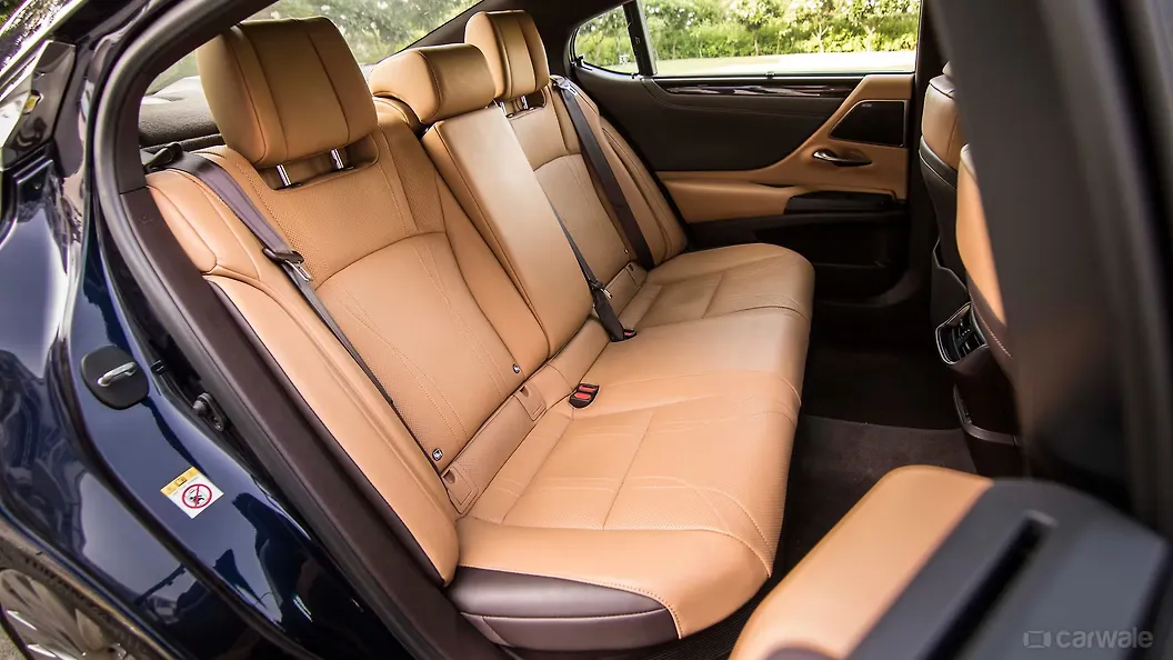 ES Interior Image, ES Photos in India - CarWale