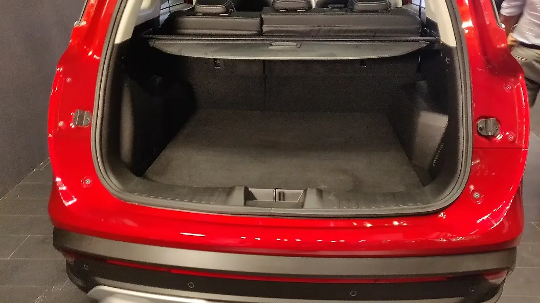 MG Hector Photo, Boot Space Image - CarWale