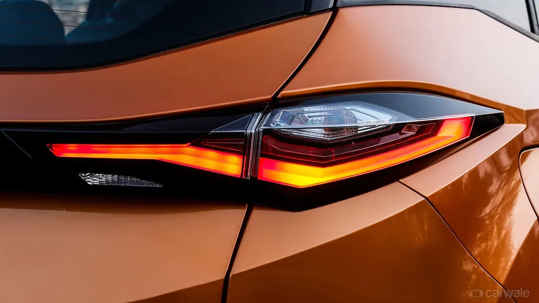 Harrier Front Logo Image, Harrier Photos in India - CarWale