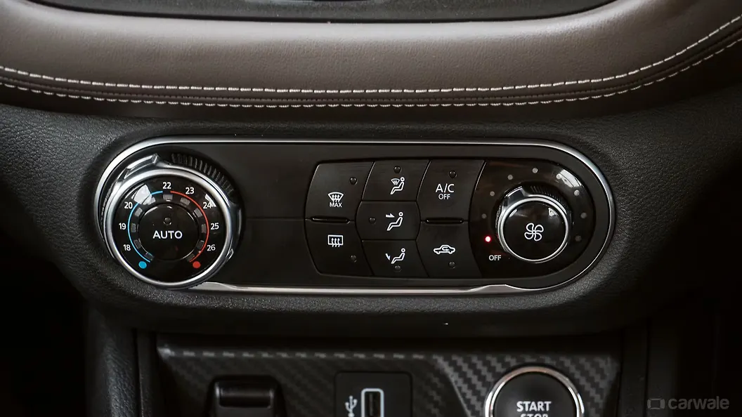 Nissan Kicks Images Interior And Exterior Photo Gallery Carwale