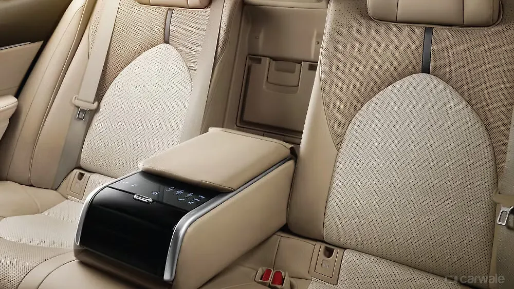 Camry Interior Image, Camry Photos in India - CarWale