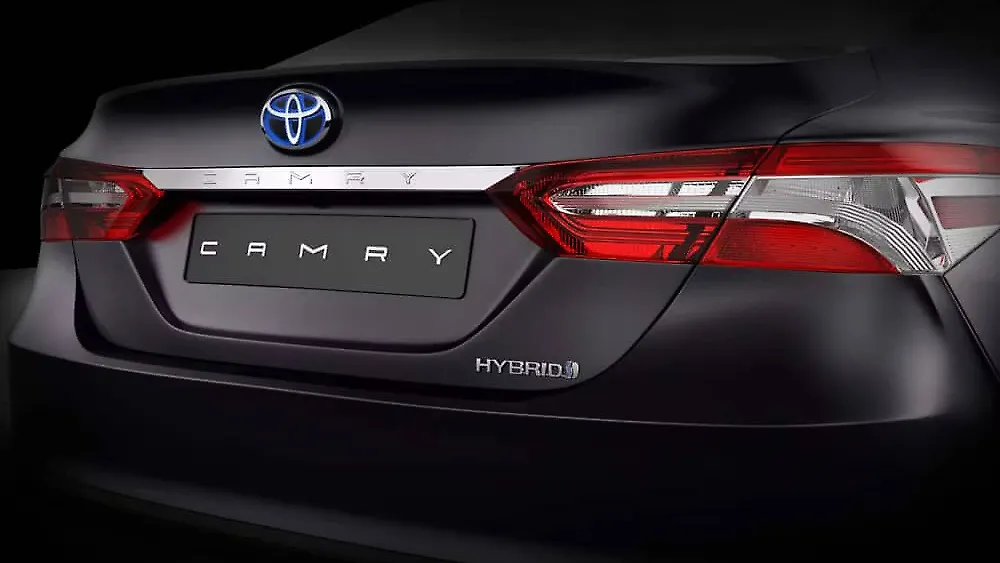 Toyota Camry Images, Interior & Exterior Photo Gallery - CarWale