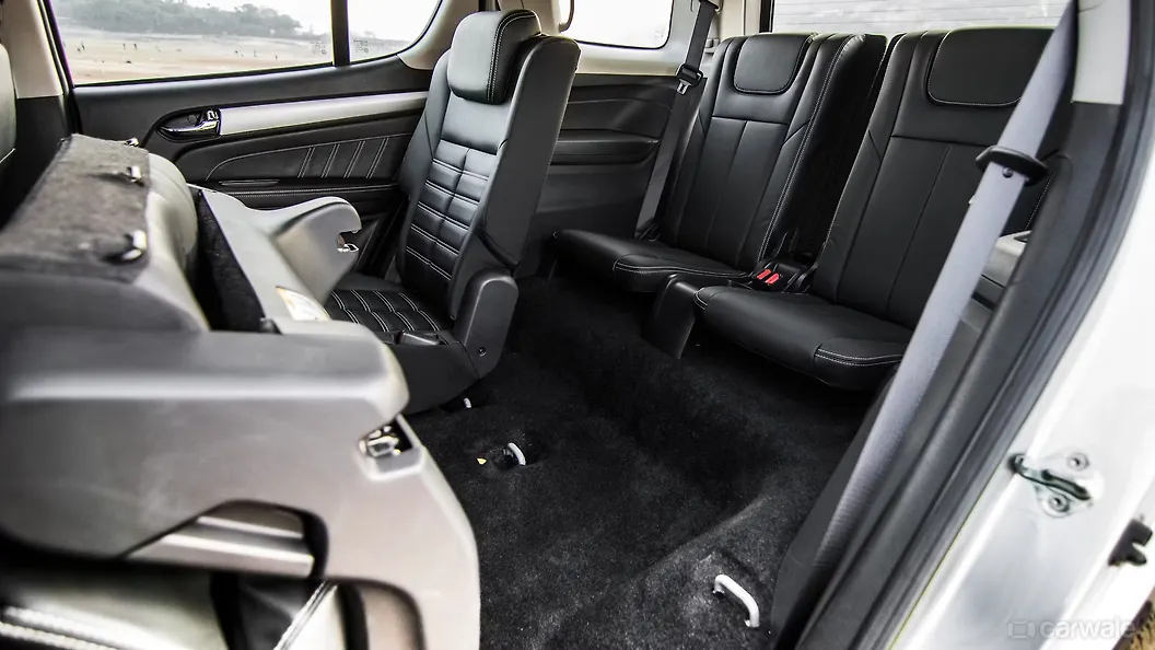 MU-X Interior Image, MU-X Photos in India - CarWale