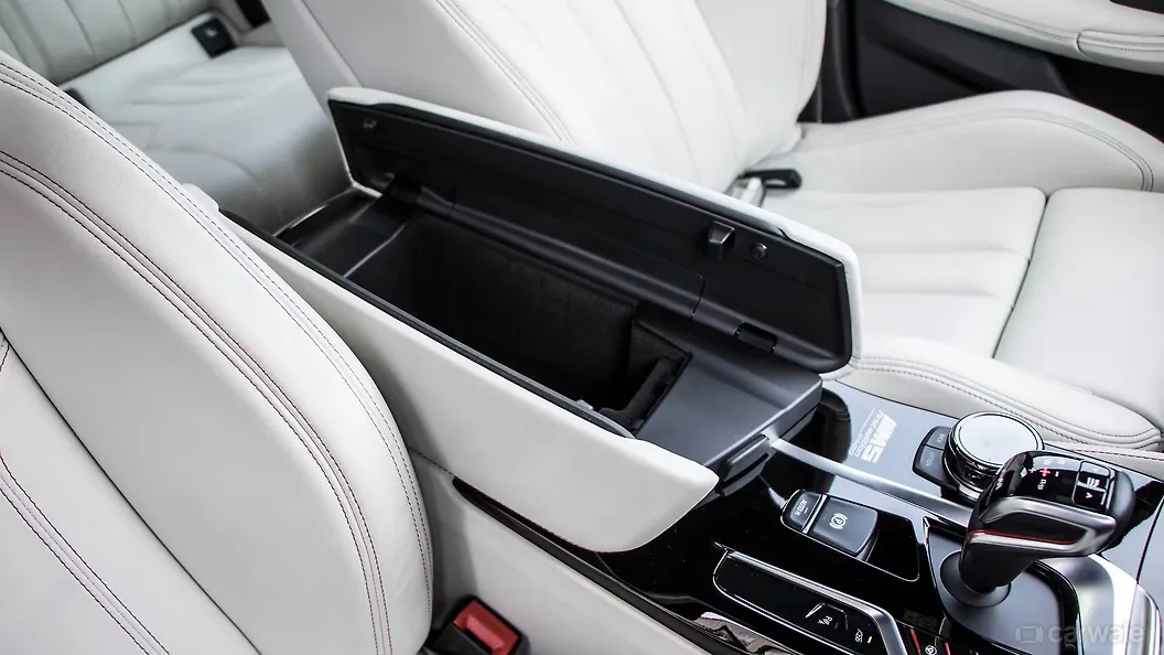 M5 Interior Image, M5 Photos in India - CarWale