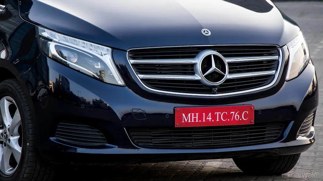 V-Class Exterior Image, V-Class Photos in India - CarWale