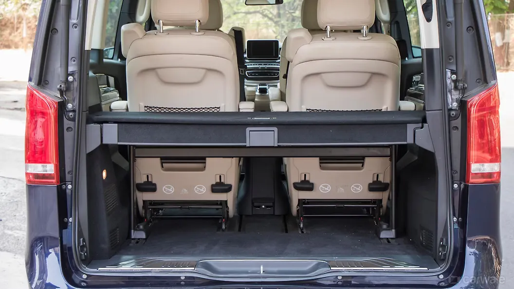 V-Class Interior Image, V-Class Photos in India - CarWale
