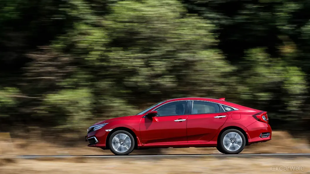 Civic Exterior Image, Civic Photos in India - CarWale