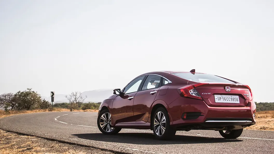 Civic Exterior Image, Civic Photos in India - CarWale
